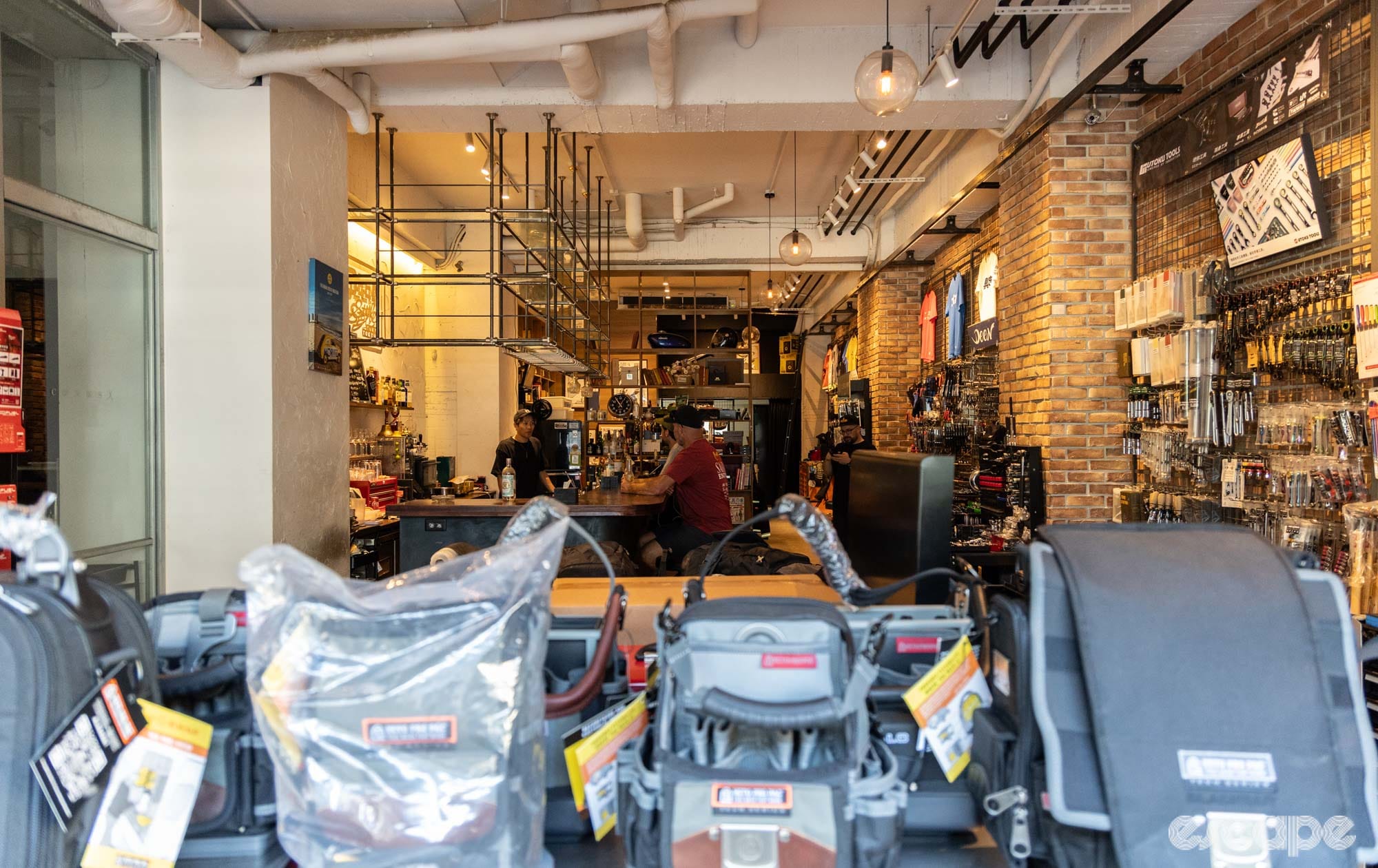 Threaded #50: Visiting a dream tool shop