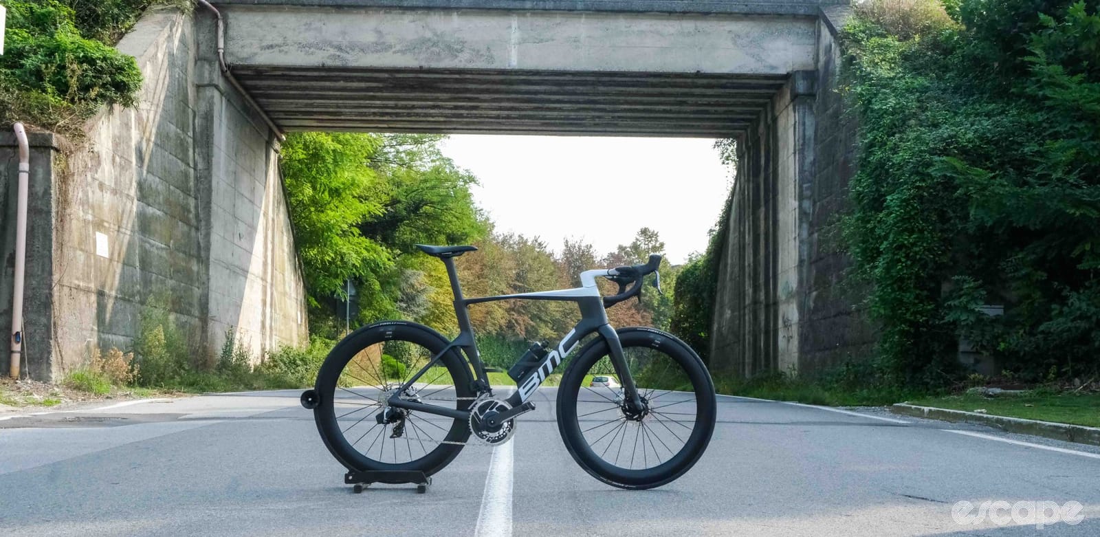 Review: BMC TeamMachine R 01 – don't call it an aero bike