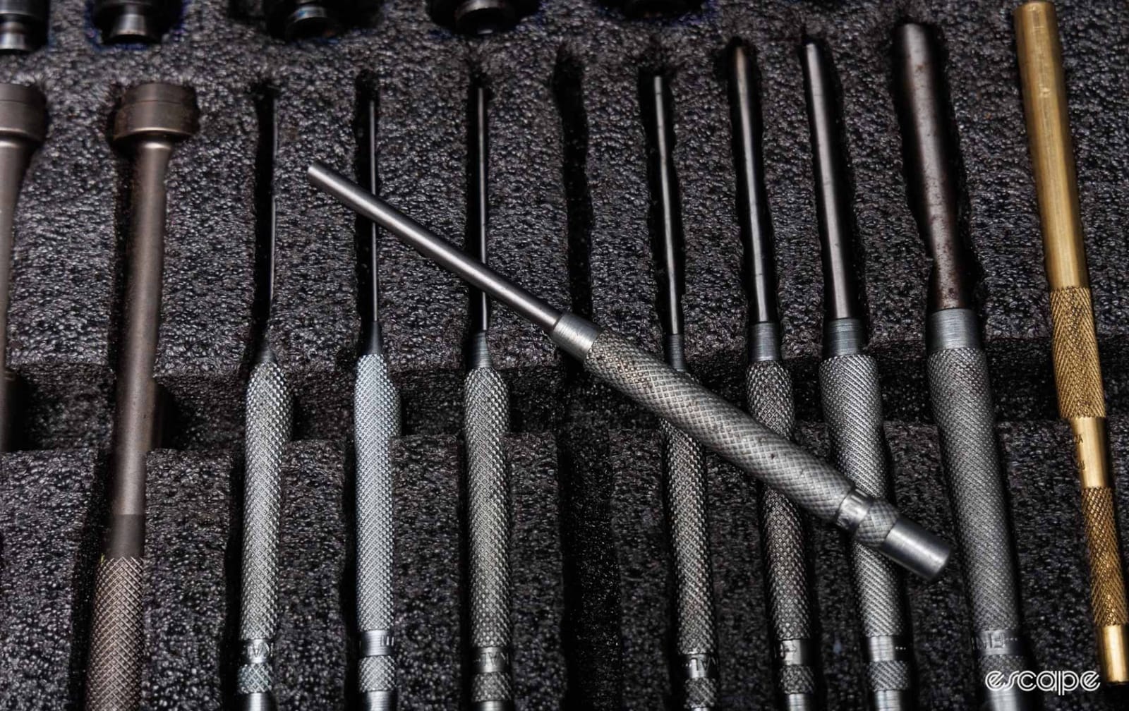 Threaded #6: Obsessed with smoothly removing cartridge bearings