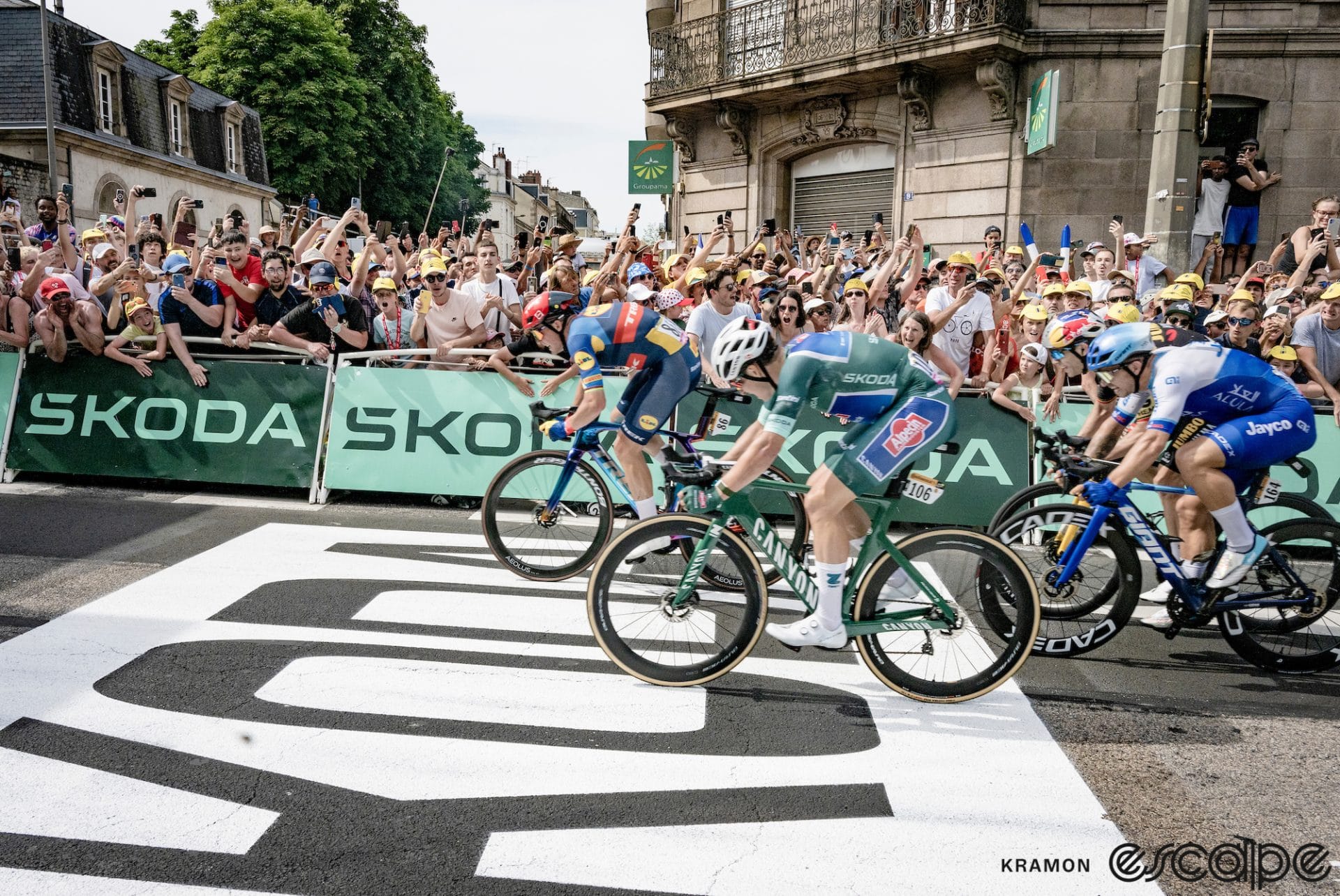 Yellow cards and an extended 'sprint zone': New UCI rules aim to ...